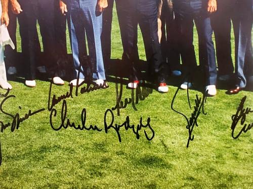 1988 Fred Meyer Classic Tournament Autographed Framed 16x20 Photo With 21 Signatures Including Jack Nicklaus & Payne Stewart JSA #Z99687 - Autographed Golf Photos