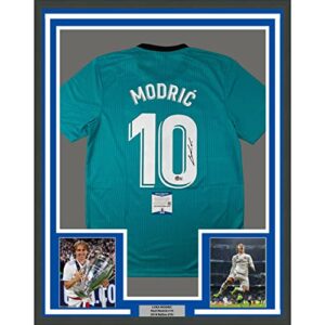 framed autographed/signed luka modric 33x42 real madrid teal soccer jersey beckett bas coa