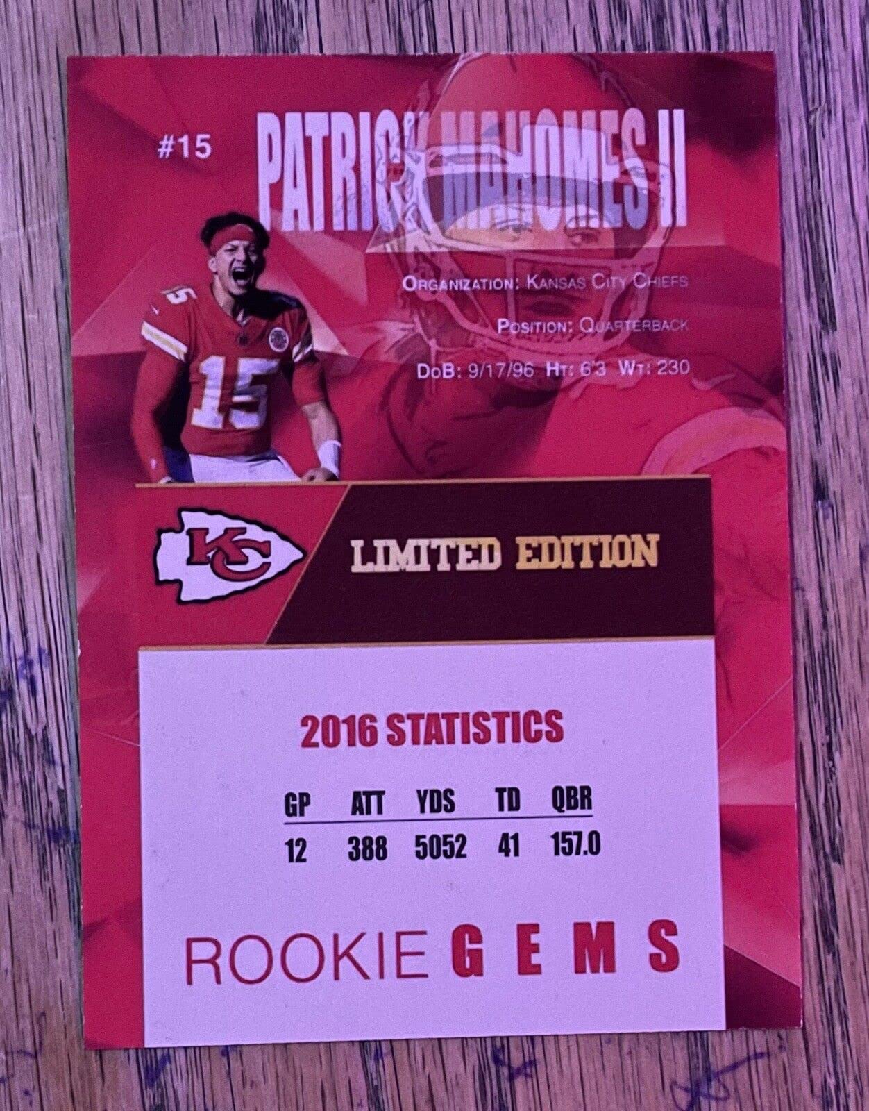 Patrick Mahomes II 2017 NFL Gold Rookie Gems Card RC Kansas City Chiefs