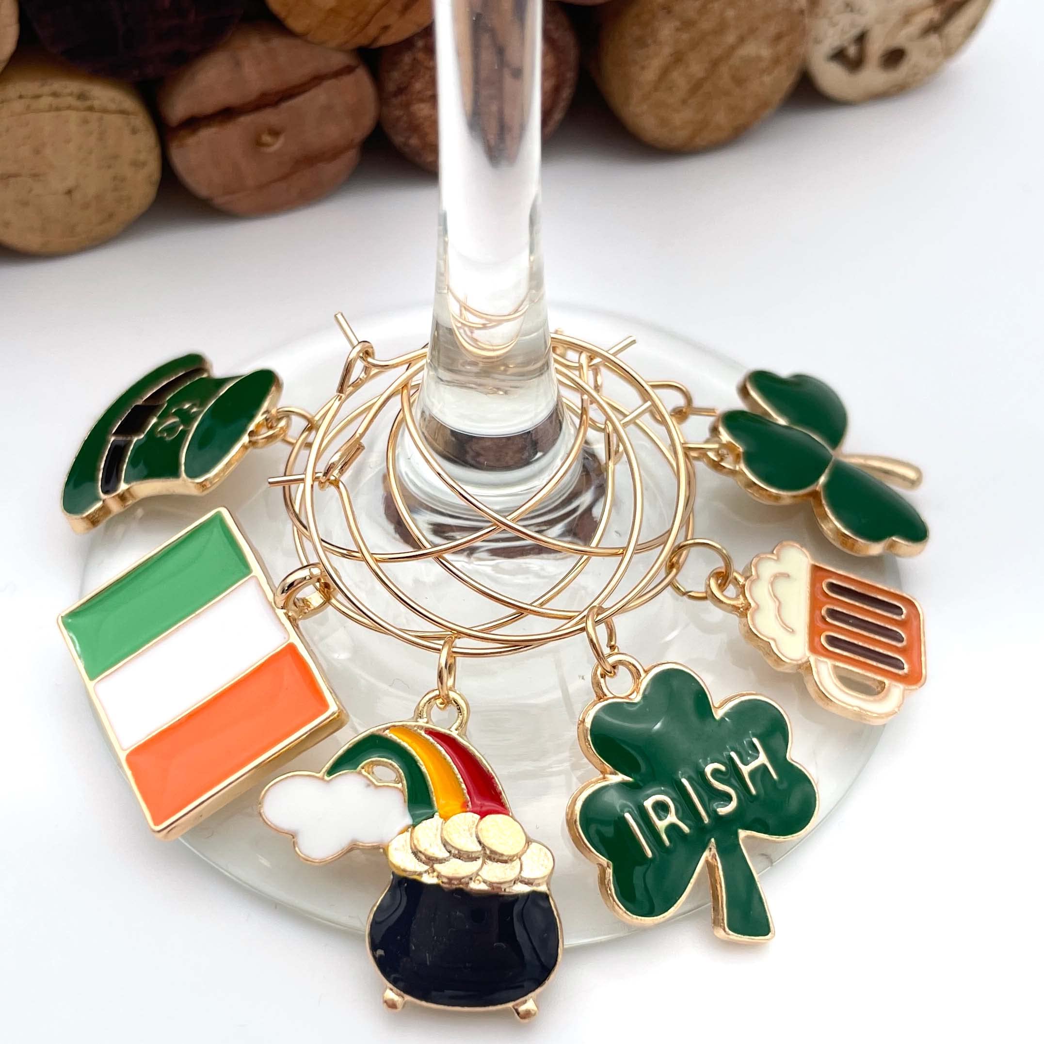 St Patrick's Day Wine Glass Charms, Irish Glass Markers, St Patricks Day Decoration, Set of 6 Charms: Ireland Flag, Leprechaun Hat, Shamrock, Beer Mug, and Pot of Gold