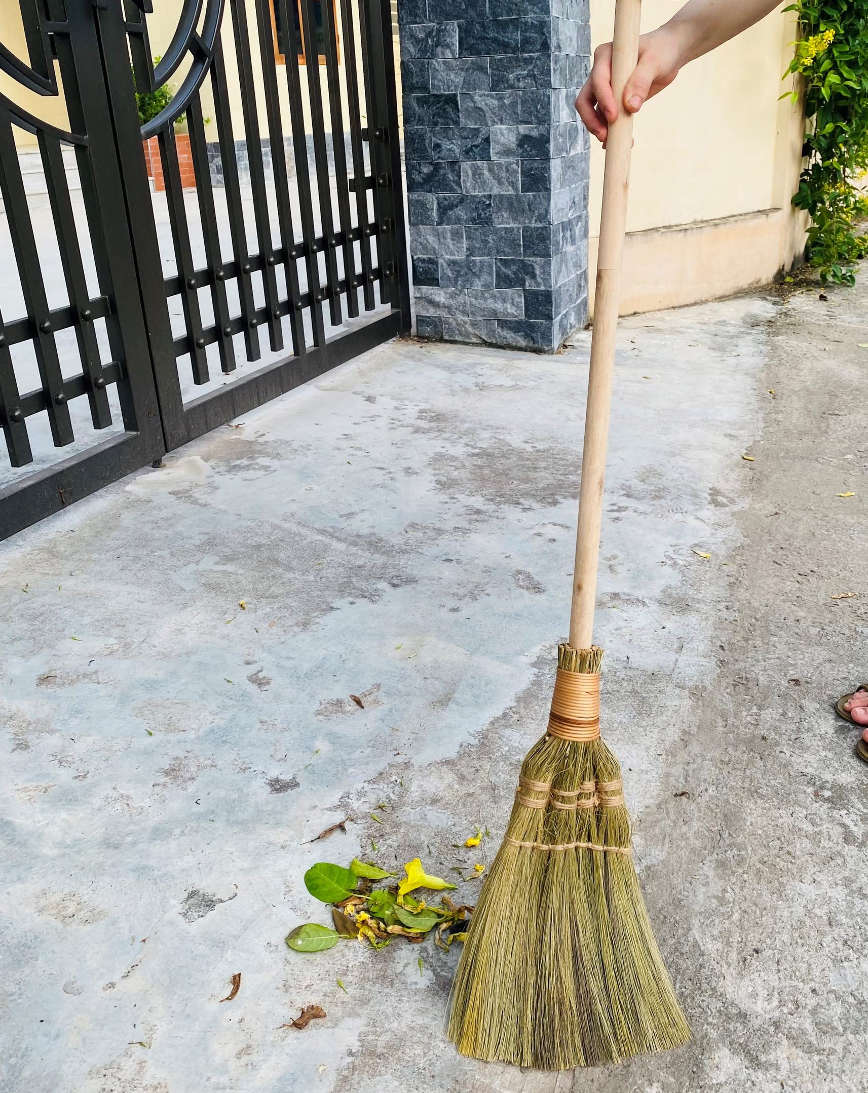 TTS For Home Vietnamese Straw Soft Broom for Cleaning with Long Handle Broom- Broom Decorative 7.84'' Width, 45.5" Length