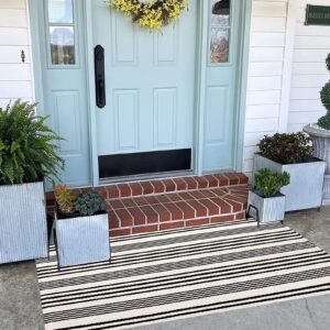 Black and White Striped Rug 24'' x 51''Outdoor Front Porch Rug Hand-Woven Machine Washable Indoor/Outdoor Layered Door Mats for Entryway/Bedroom/Outdoor