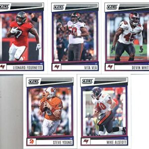 2022 Score Veteran Tampa Bay Buccaneers Team Set of 10 Cards: Mike Evans(#64), Chris Godwin(#65), Tristan Wirfs(#66), Rob Gronkowski(#67), Tom Brady(#68), Leonard Fournette(#69), Vita Vea(#70), Devin White(#71), Steve Young(#72), Mike Alstott(#73) - GotBa