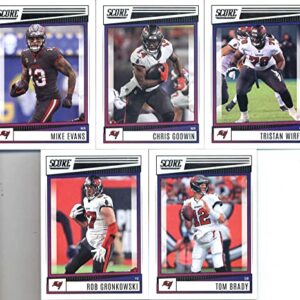 2022 Score Veteran Tampa Bay Buccaneers Team Set of 10 Cards: Mike Evans(#64), Chris Godwin(#65), Tristan Wirfs(#66), Rob Gronkowski(#67), Tom Brady(#68), Leonard Fournette(#69), Vita Vea(#70), Devin White(#71), Steve Young(#72), Mike Alstott(#73) - GotBa