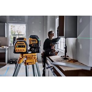 DEWALT 20V/12V MAX Laser Level Kit, Cross Line Laser, Green (DCLE34020G)