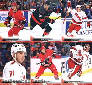 2022-23 upper deck series 1 hockey carolina hurricanes team set of 6 cards: frederik andersen(#32), tony deangelo(#33), jesper fast(#34), martin necas(#35), brady skjei(#36), andrei svechnikov(#37) - gotbaseballcards