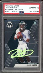 2020 panini mosaic #222 jalen hurts rc on card green psa/dna auto gem mint 10 - football slabbed autographed rookie cards