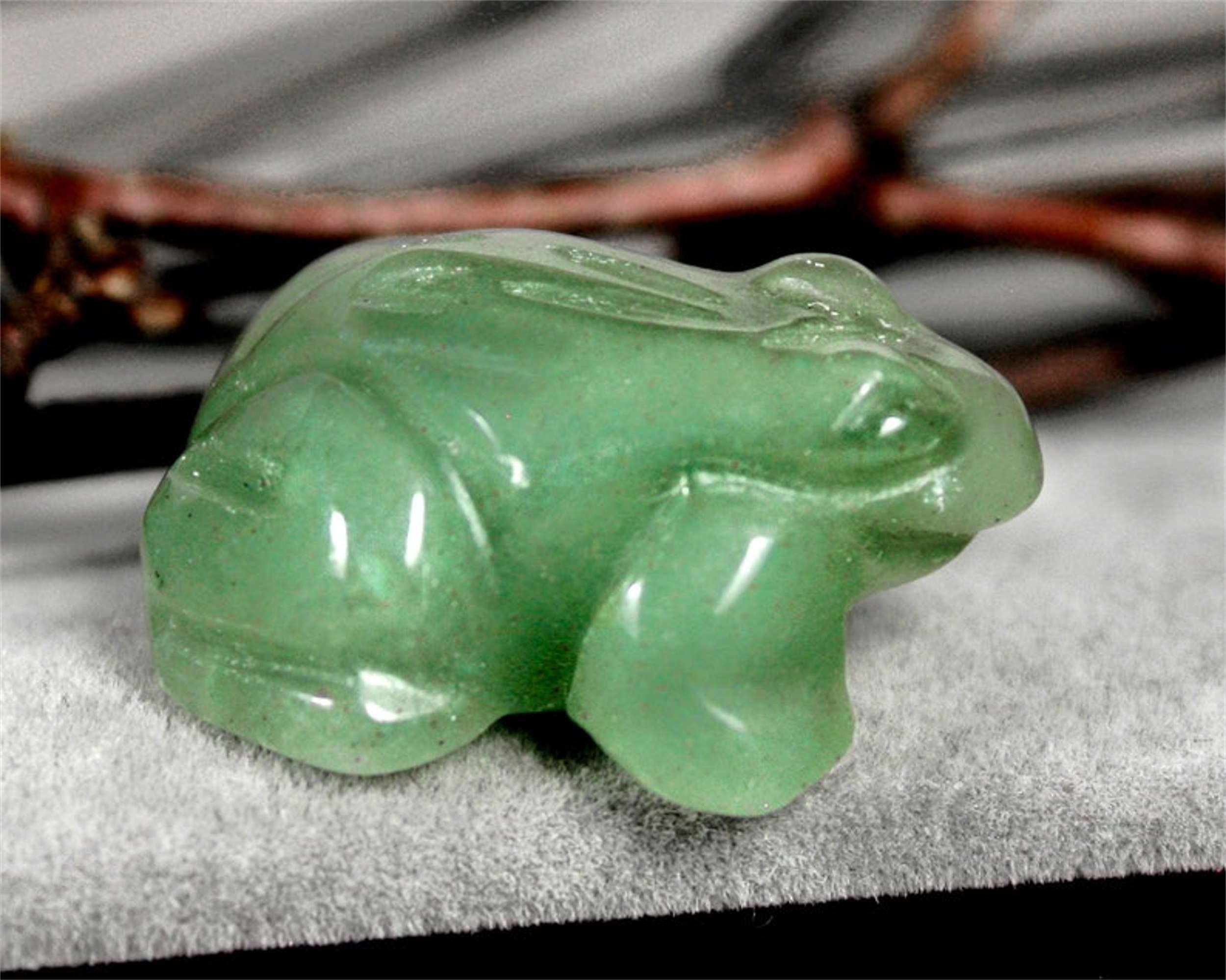 Lucky Green Aventurine Frog Totem Stone Carving Figurine