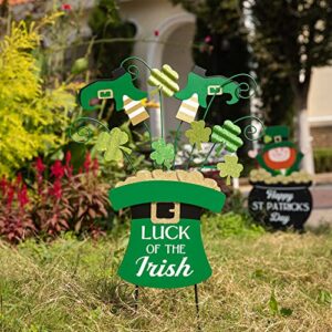 Glitzhome 31.5"H St. Patrick's Leprechaun Belt Yard Signs with Stakes, Wooden Door Wall Hanging Decor Interchangeable for Home Party Yard Lawn Patio Outdoor