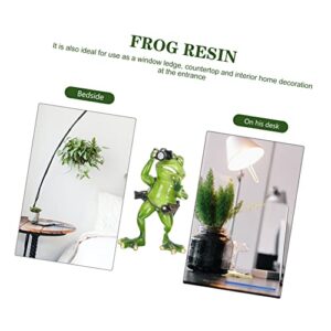 Yardwe 3pcs Statue Yard Pose Gnomes Frogs Desktop Collectible Fairy Bonsai Paparazzi Garden Mascot Table Micro for Spring Home Frog Sculpture Decorative Cowboy Personalized Shelves Shape