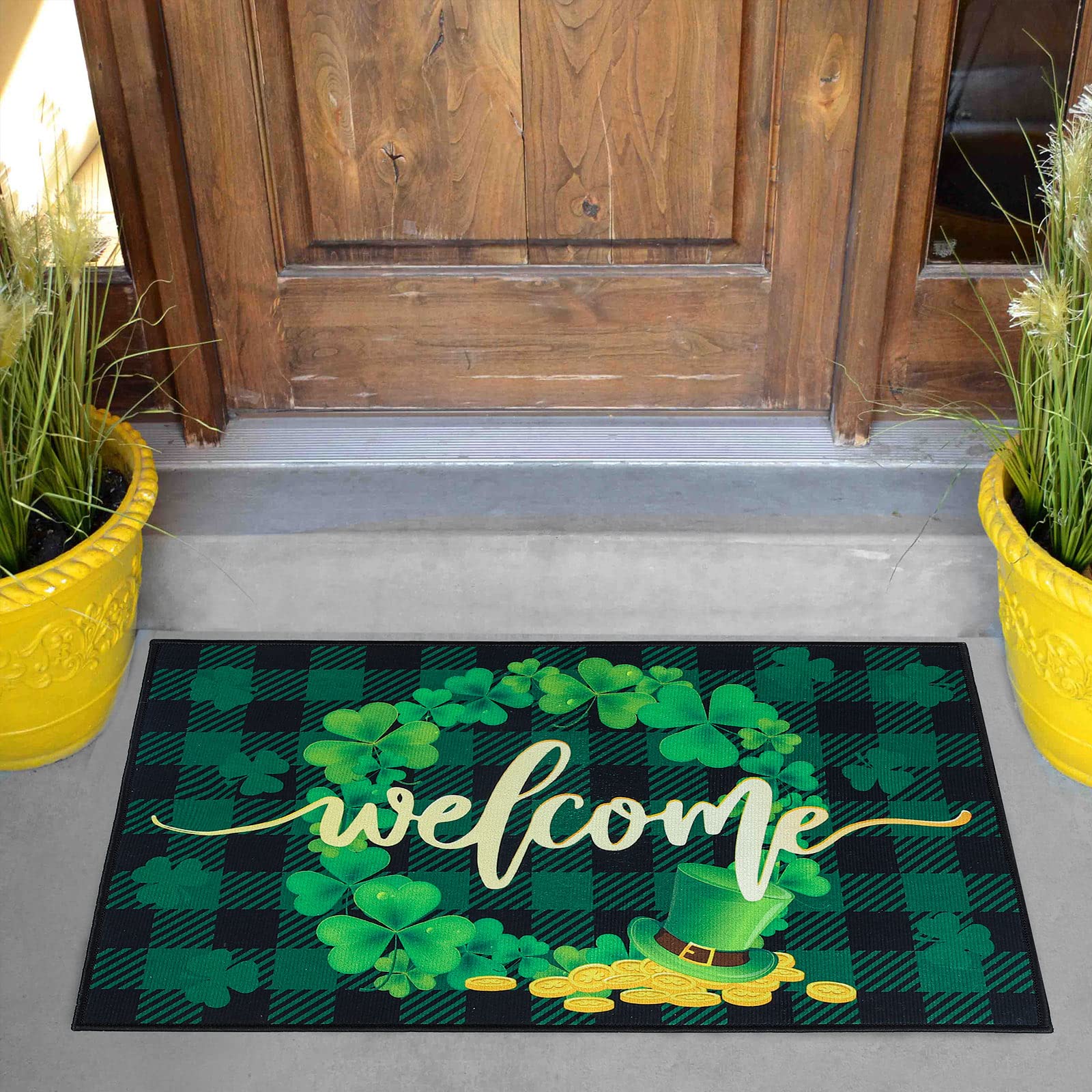 Whaline St. Patrick's Day Doormat Lucky Shamrock Welcome Floor Mat Green Black Buffalo Plaids Felt Front Door Rug for Irish Holiday Spring Indoor Outdoor Kitchen Bedroom, 23.6 x 15.7 Inch