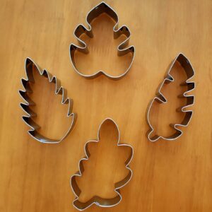 LUBTOSMN Tropical Leaves Cookie Cutter Set-4 Piece- Oak Leaf, Monstera Leaf, Fern Leaf, Tropical Leaves Cookie Fondant Biscui Cutters