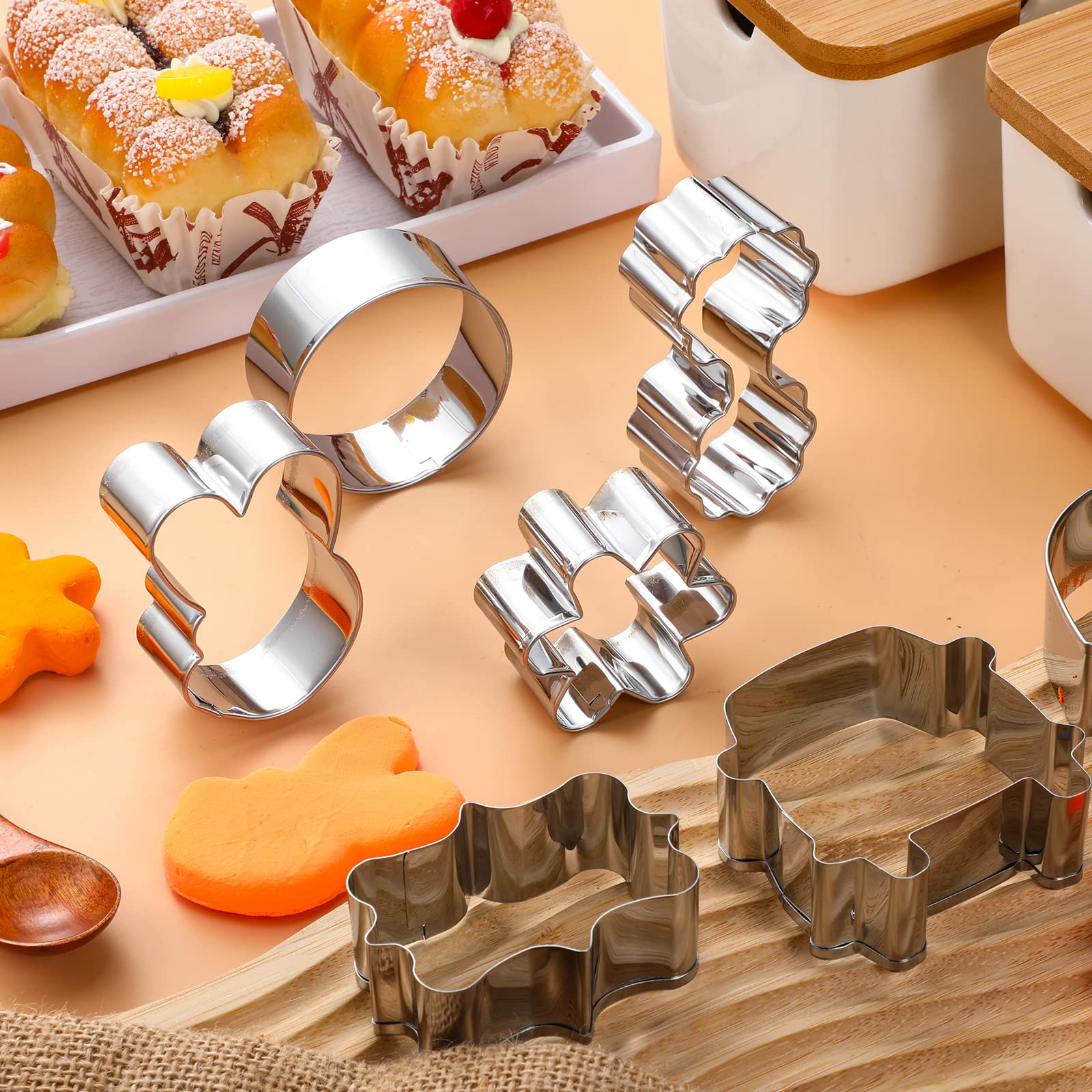 7 Pcs Mini Two Groovy Cookie Cutters Set, Hippie Cookie Cutter Peace Cookie Molds Stainless Steel Biscuit Cutter DIY, Small Flower Rainbow Sunglasses Bus Baking Molds Party Supplies for Kitchen Baking