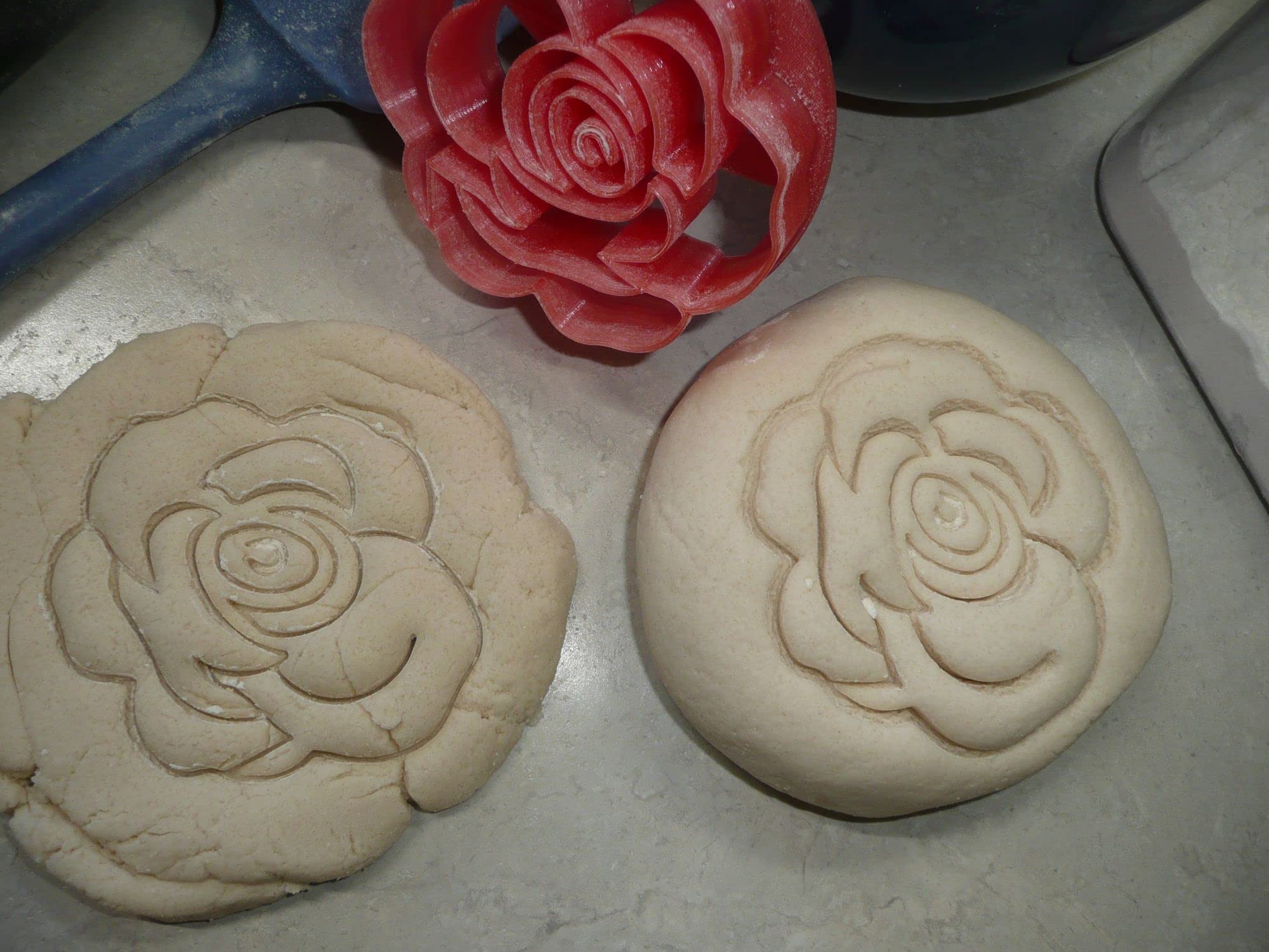 ROSE FLOWER DESIGN PATTERN CONCHA CUTTER MEXICAN SWEET BREAD STAMP MADE IN USA PR4518 Red