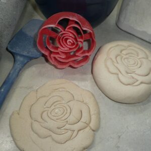 ROSE FLOWER DESIGN PATTERN CONCHA CUTTER MEXICAN SWEET BREAD STAMP MADE IN USA PR4518 Red