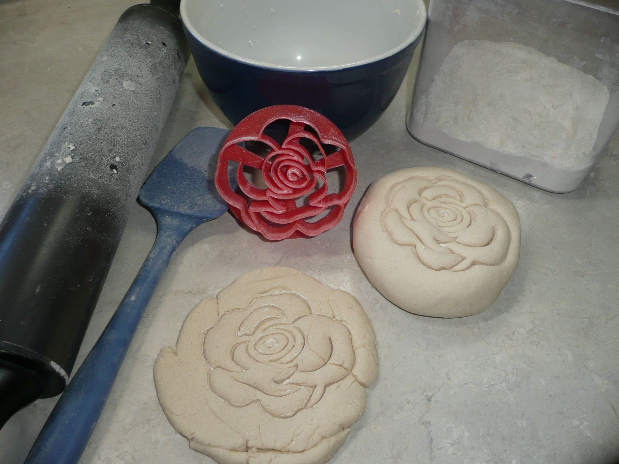 ROSE FLOWER DESIGN PATTERN CONCHA CUTTER MEXICAN SWEET BREAD STAMP MADE IN USA PR4518 Red