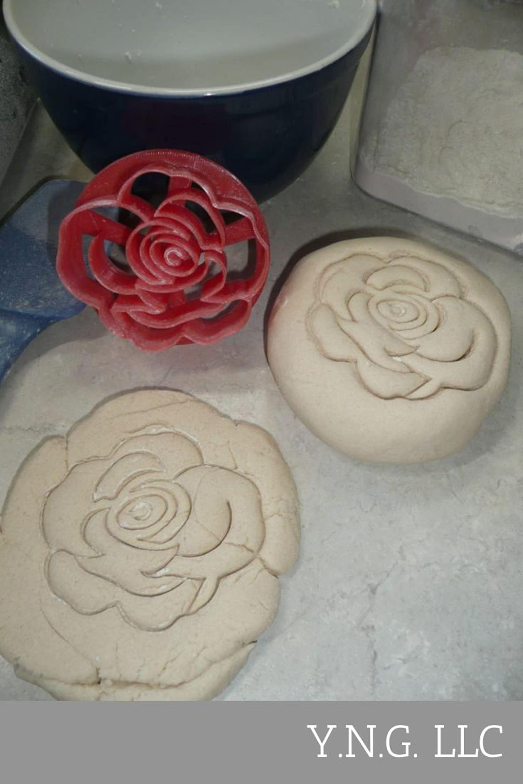 ROSE FLOWER DESIGN PATTERN CONCHA CUTTER MEXICAN SWEET BREAD STAMP MADE IN USA PR4518 Red