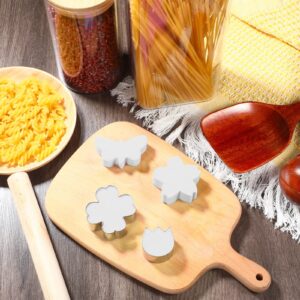 17 Pcs Flowers Cookie Cutter Set and Butterfly Biscuit Fondant Cutters Daisy Cherry Blossoms Tulip Sawtooth Circle Clover Plum Blossoms Butterfly Cookie Cutters Stainless Steel Spring Cookie Cutters