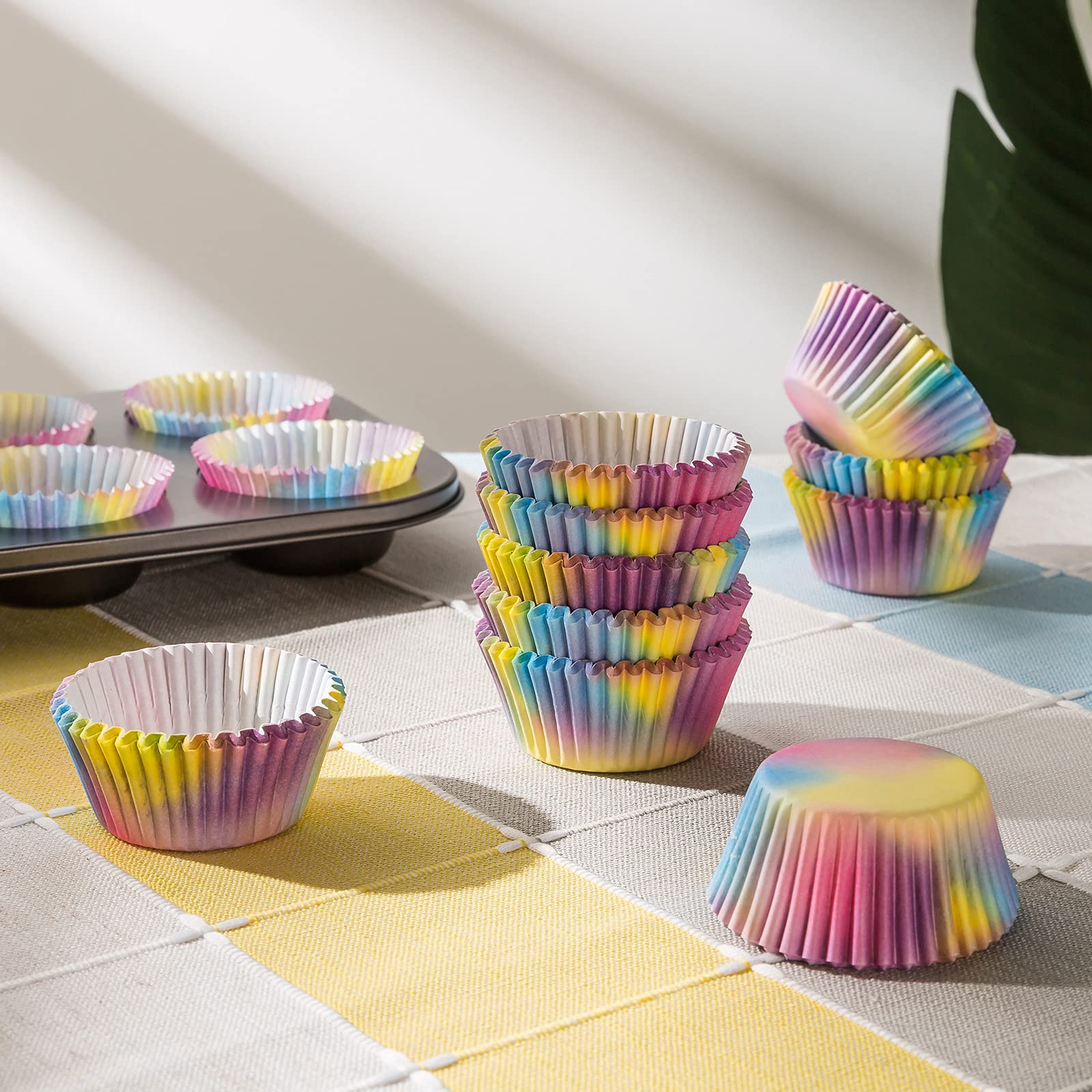 Barry's Home Aurora Cupcake Liners Standard Size, No Smell Rainbow Cupcake Wrappers, Paper Grease Proof Baking Cups, Pack of 192 (Rainbow)