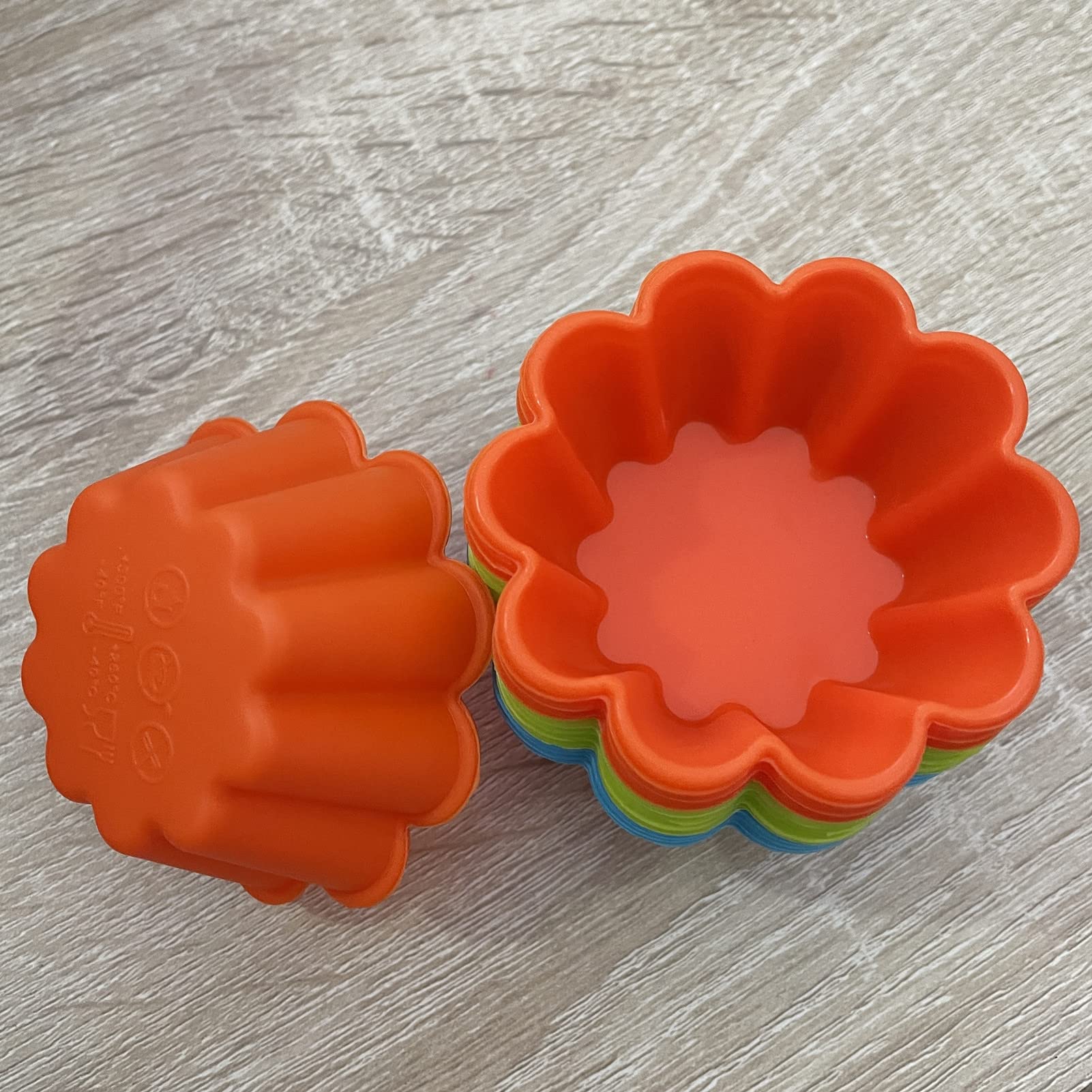 12 Pieces Silicone Big Muffin Molds Baking Cups Cupcake Moulds Flower Cup Cake Liners 3inch