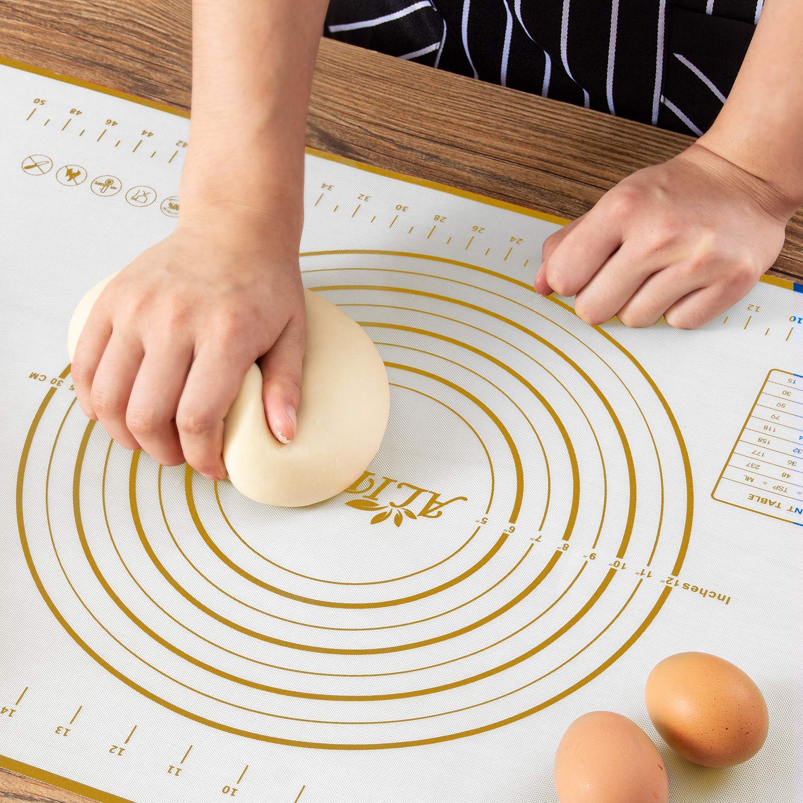 ALIPOBO Extra Thick Silicone Baking Mat with Measurements, Non Stick Pie Crust Mat, Rolling Cookie Dough Mat, Non Stick Silicone Pastry Mats for Kneading Dough, Counter Mat (L-24'' X 16", Gold)