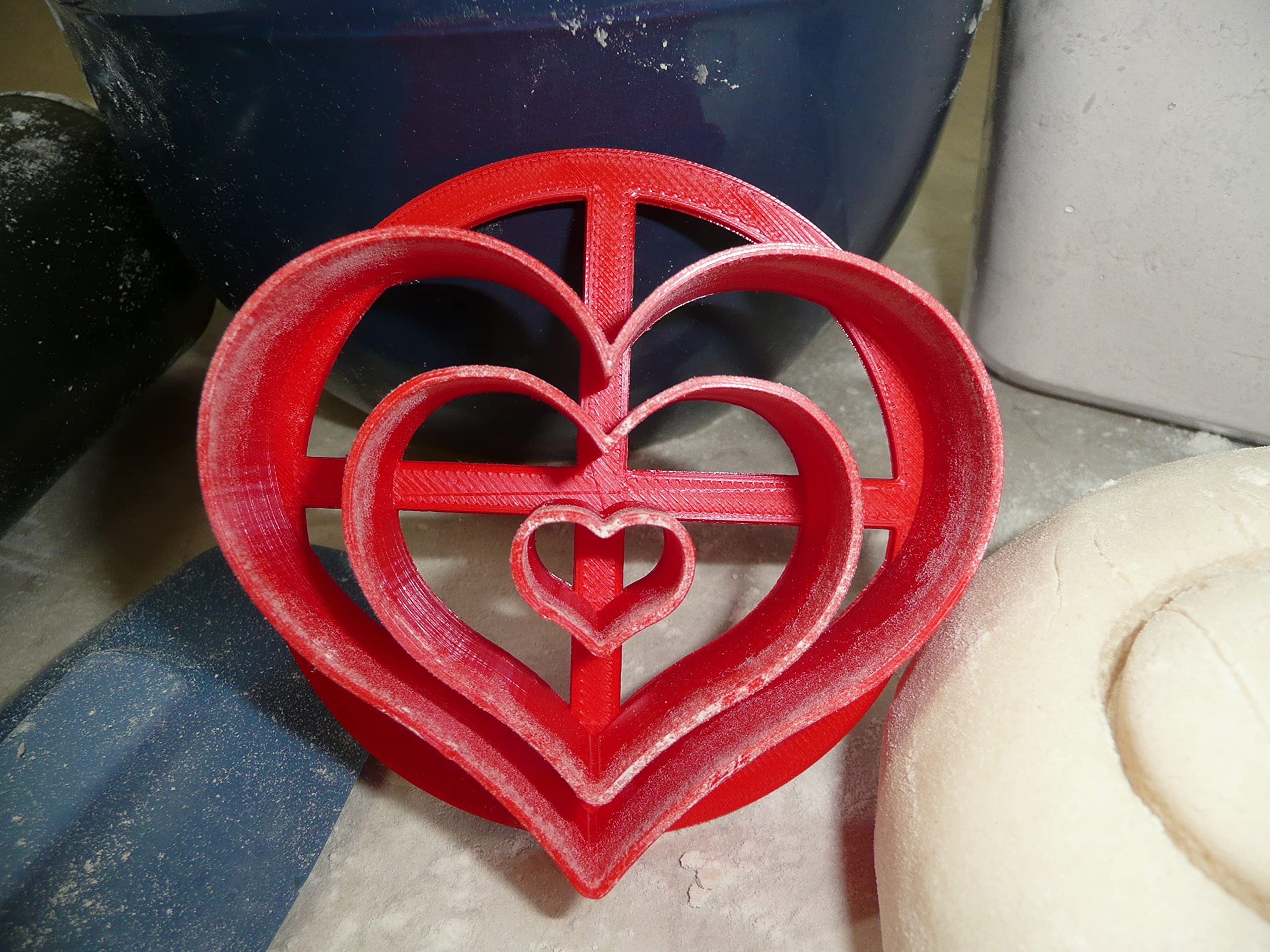 YNGLLC HEART DESIGN PATTERN CONCHA CUTTER MEXICAN SWEET BREAD STAMP MADE IN USA PR4397, Red