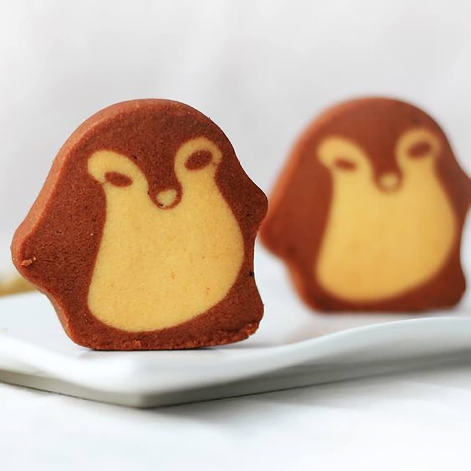 Penguin Cookie Cutter Baking Set - 4 Pieces Animal Shapes Stainless Steel Metal Biscuit Mold Cutter for Kids Birthday Kitchen Baking Halloween Christmas Easter Party Decoration Favor