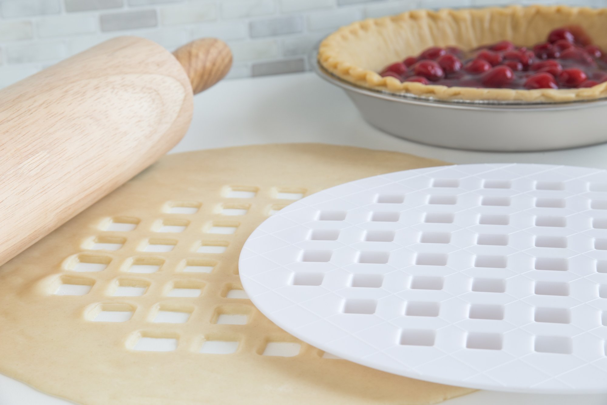 Fox Run Lattice Pie Top Cutter, Plastic, White 9.75 x 9.75 x 0.25 inches