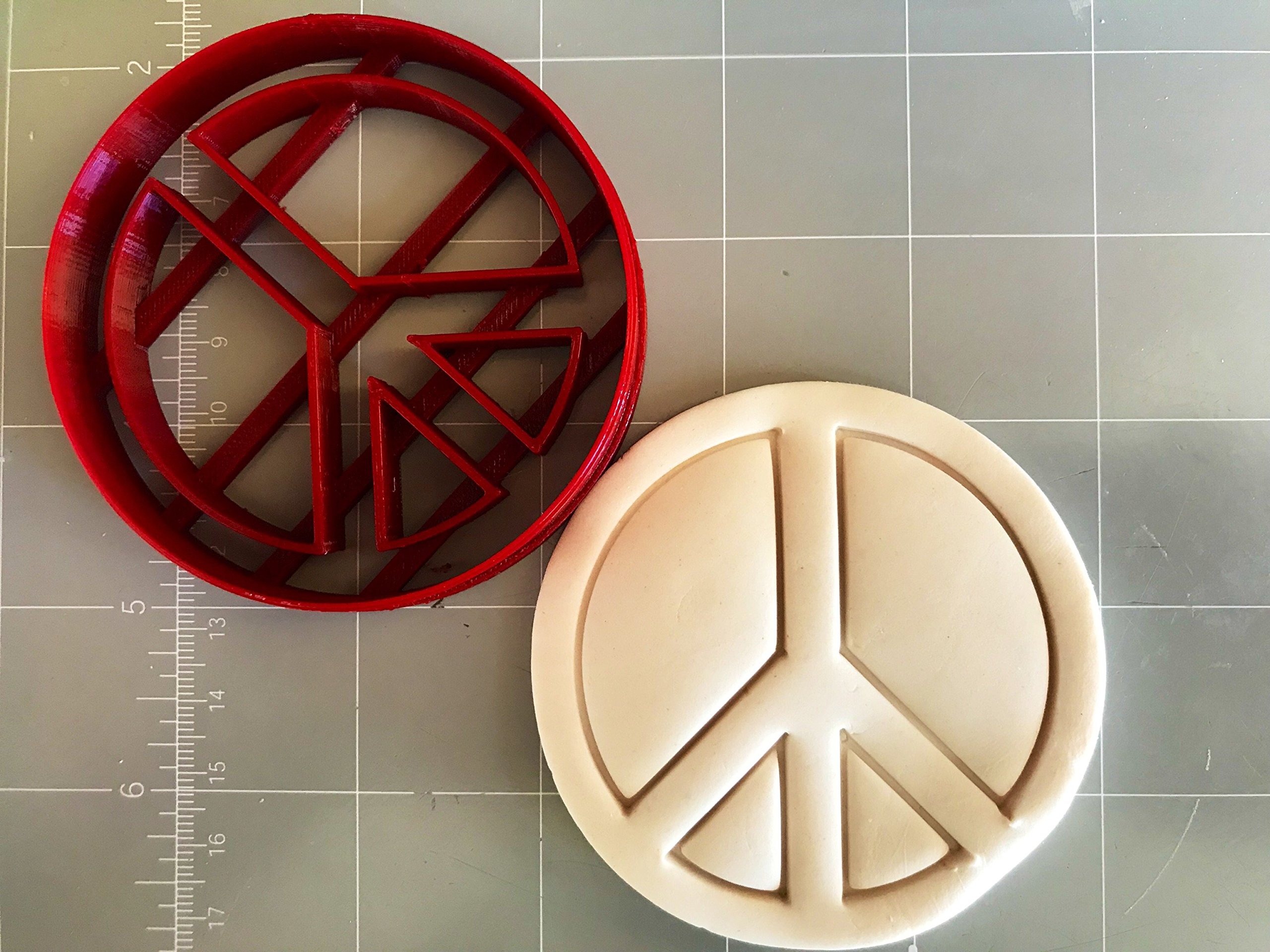 Peace Symbol Cookie Cutter (4 inches)