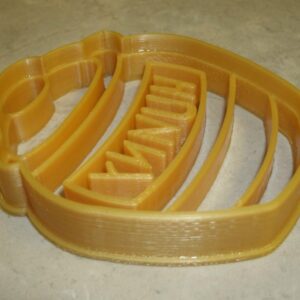 HONEY HUNNY POT WINNIE THE POOH CARTOON MOVIE BOOK COOKIE CUTTER MADE IN USA PR797