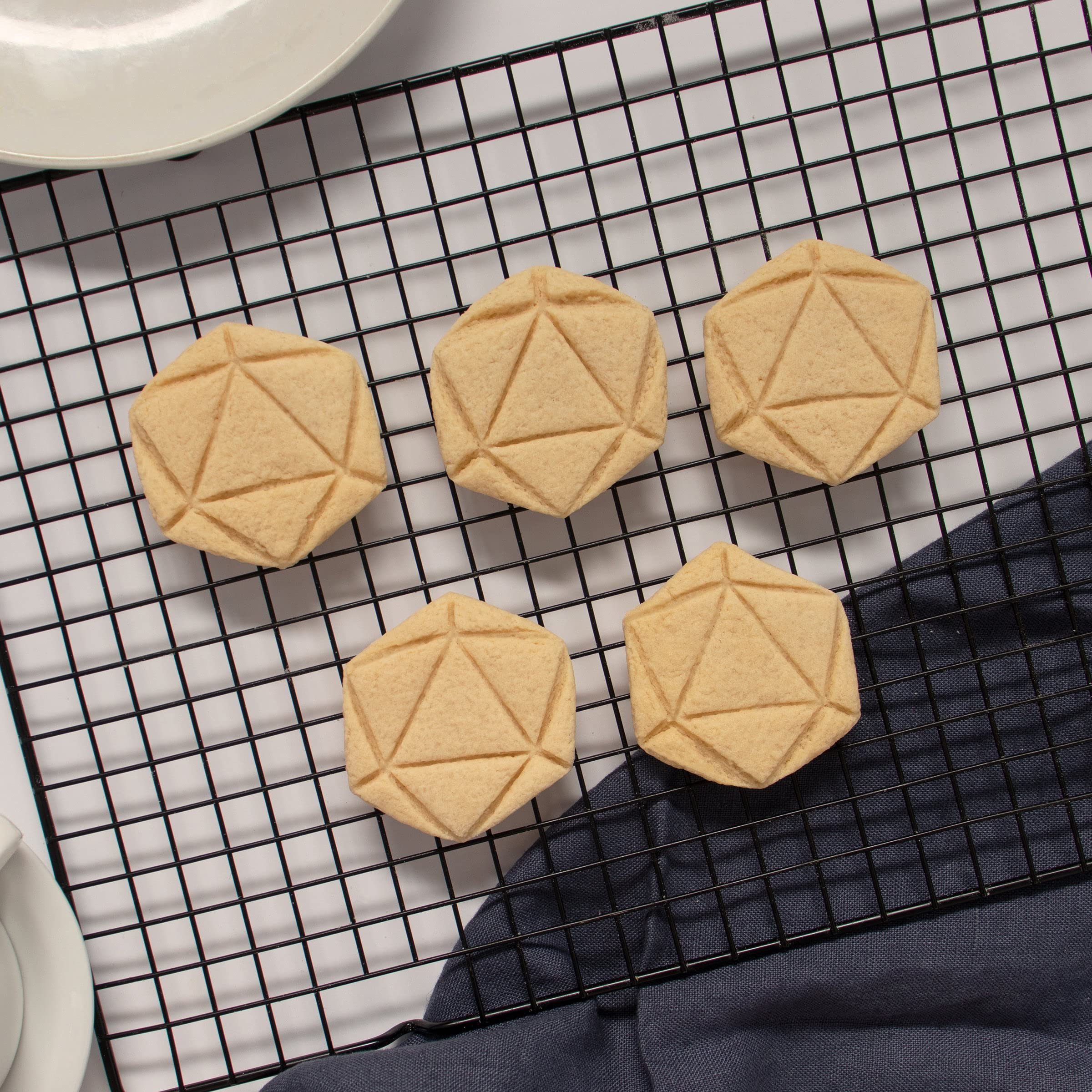 Icosahedron cookie cutter, 1 piece - Bakerlogy