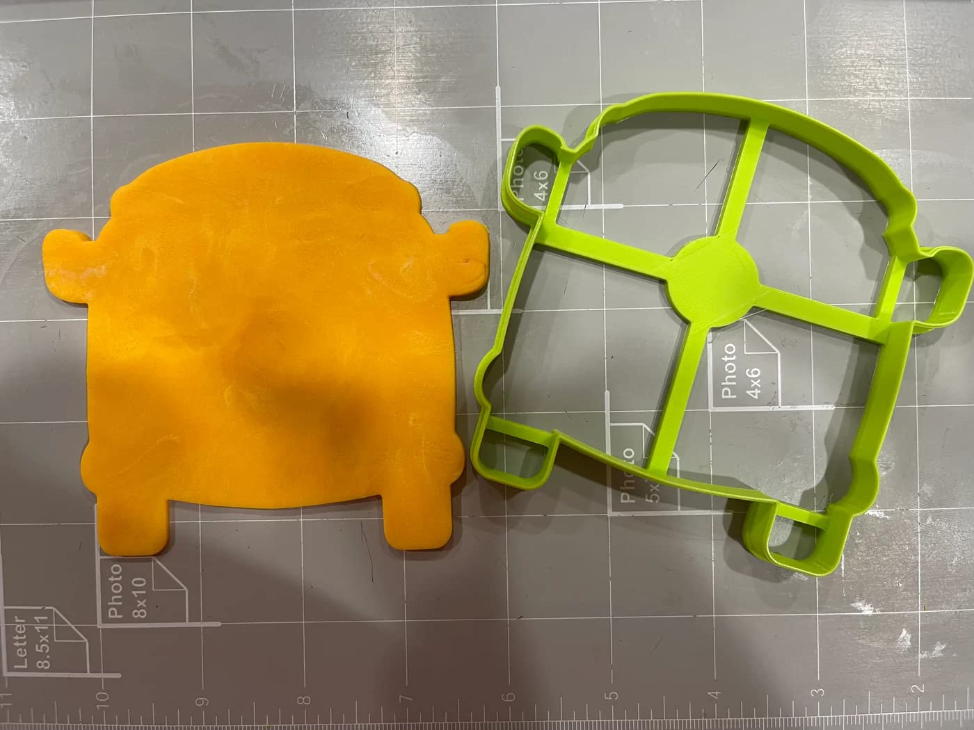 Van/Bus front view Outline Cookie cutter (4 inches)