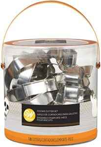 wilton halloween metal cookie cutter set, 18-piece