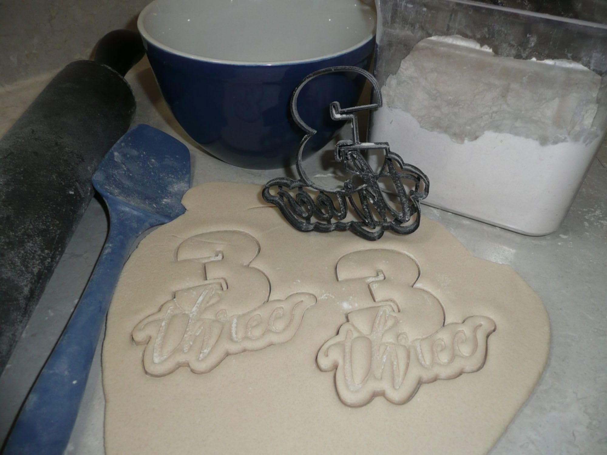 NUMBER THREE 3 WITH WORD BIRTHDAY ANNIVERSARY PARTY AGE DETAILED COOKIE CUTTER MADE IN USA PR2404