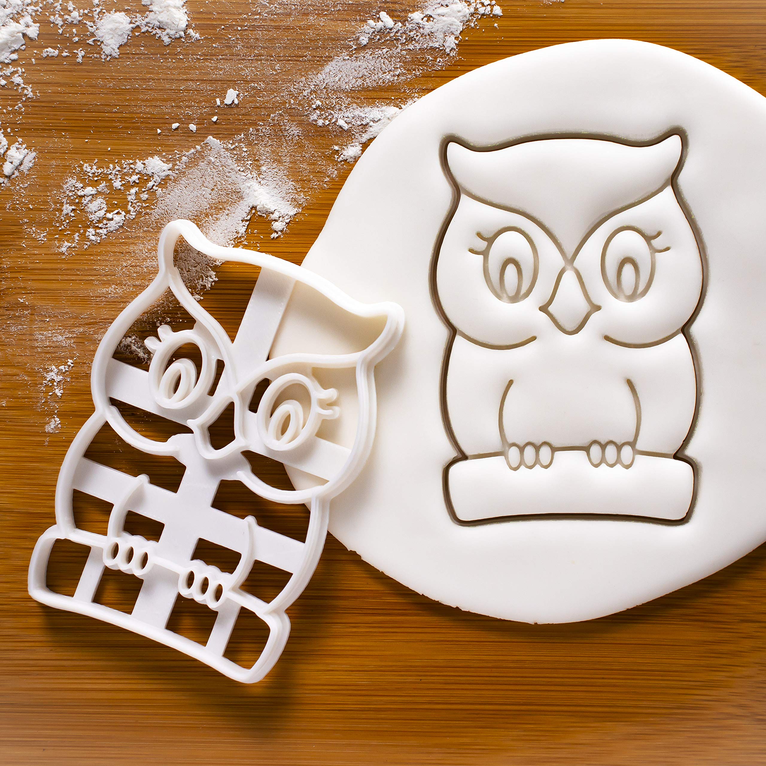 Set of 2 Owl cookie cutters (Designs: Great Horned Owl and Cute Owl), 2 pieces - Bakerlogy