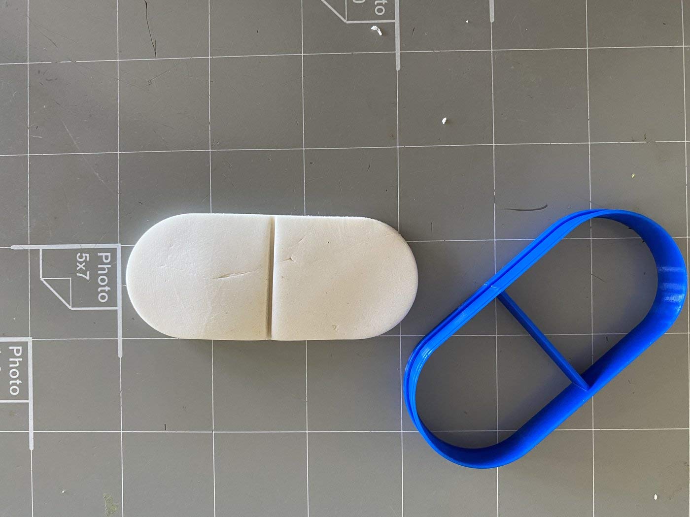 Pill Cookie Cutter (2.5 Inch)