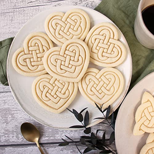 Set of 2 Celtic Triquetra cookie cutters (Designs: Celtic Heart and Triquetra), 2 pieces - Bakerlogy