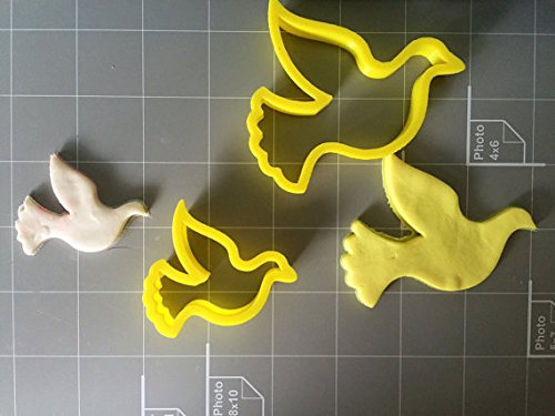 Dove Cookie Cutter (3 Inch)