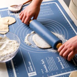 Silicone Rolling Pin Non Stick Surface Wooden Handle,rolling pins for baking,Blue Rolling Pin Handle Rolling Pin Non-Stick Silicone Rolling for Home Kitchen Cake