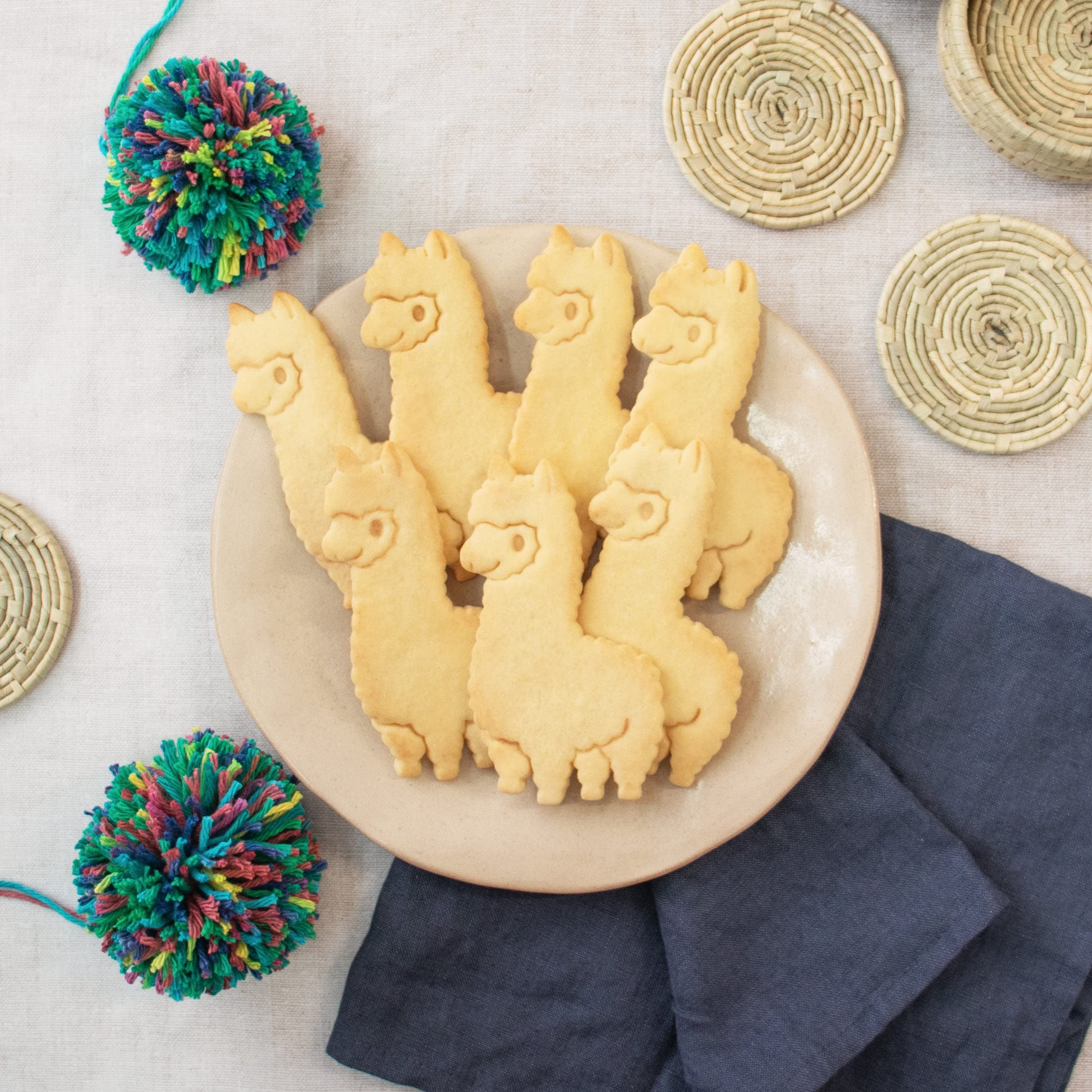 Cute Alpaca cookie cutter, 1 piece - Bakerlogy