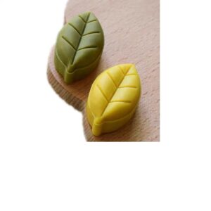 Yuing Mooncake Mold 30g- Cookie Stamps Plastic Hand Press Leaf Shape Kitchen Gadgets DIY Baking Pastry Tool (Leaf mold)