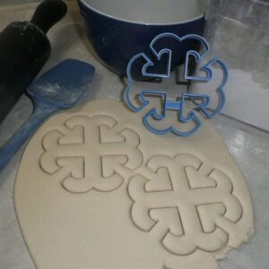 FRENCH CROSS OUTLINE 4.25 INCH RELIGIOUS SYMBOL CHRISTIAN CATHOLIC COOKIE CUTTER MADE IN USA PR3838