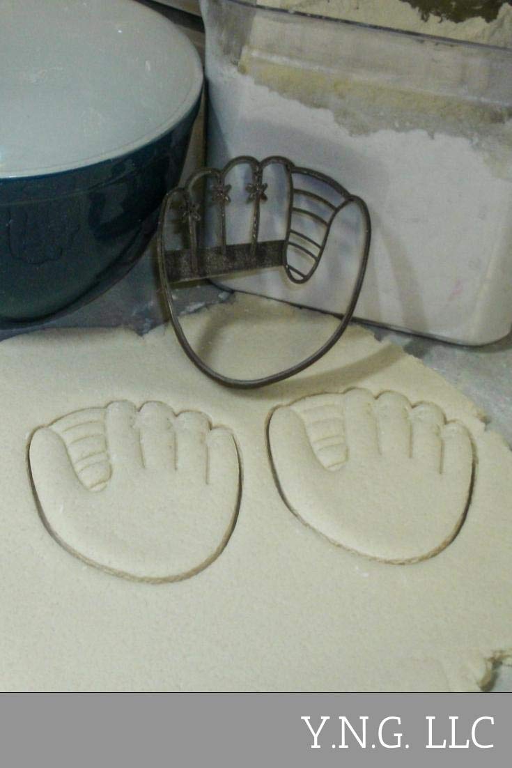 BASEBALL MITT GLOVE BAT CAP HAT SPORTS ATHLETICS SET OF 4 COOKIE CUTTERS MADE IN USA PR1164