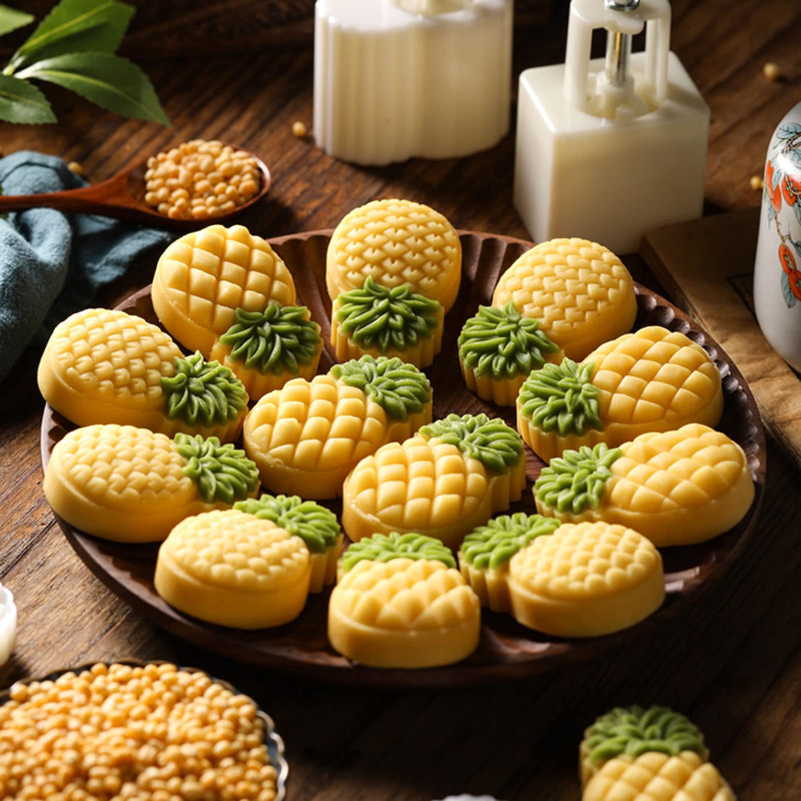 HOWEDING 50g Cute Pineapple Shaped Pastry Moulds Mooncake Molds Mooncake Stamps Hand Pressure Plastic Material Baking Accessories mooncake stamp 50g