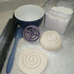 YNGLLC SWIRL DESIGN PATTERN CONCHA CUTTER MEXICAN SWEET BREAD STAMP MADE IN USA PR4393 Purple