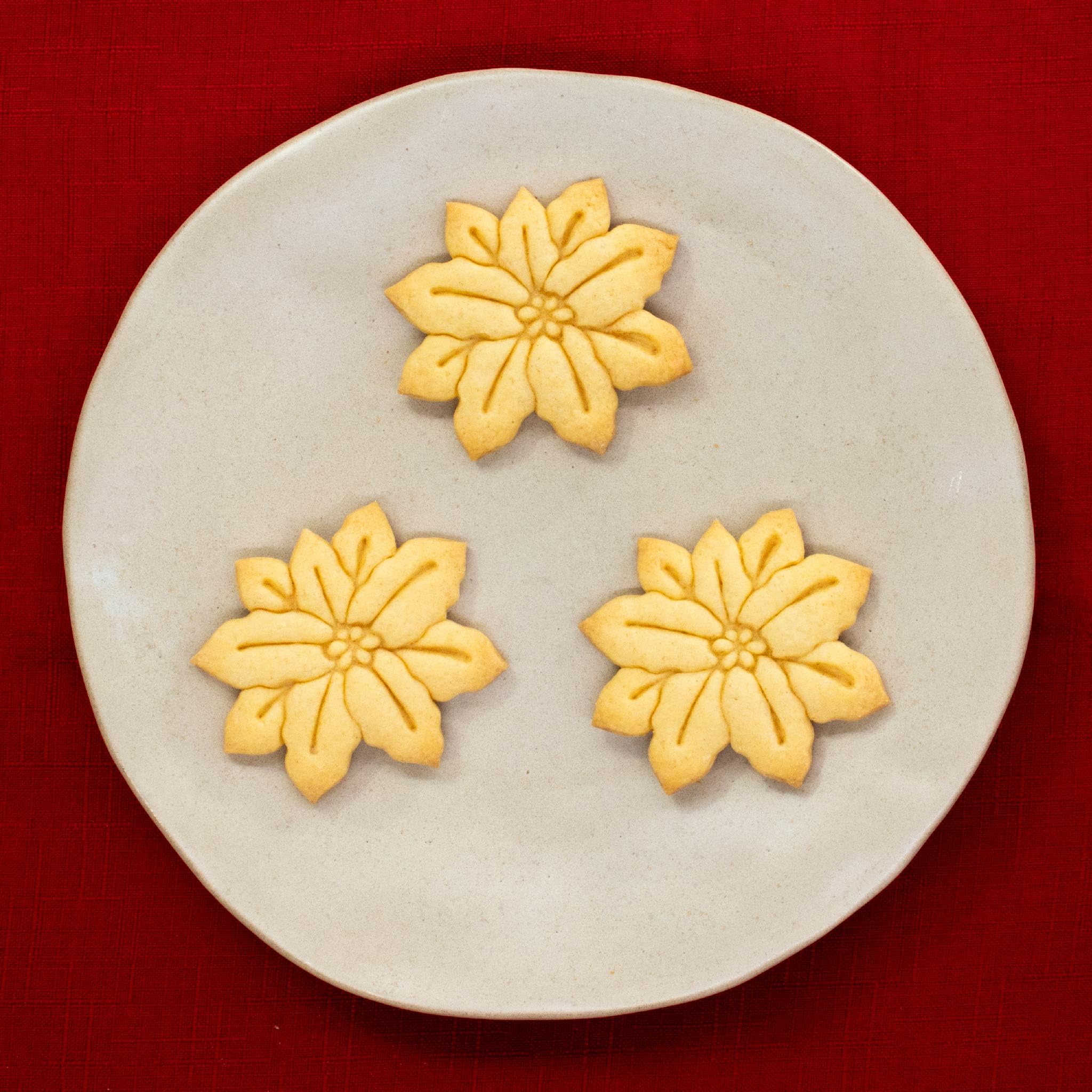 Poinsettia Flower cookie cutter, 1 piece - Bakerlogy