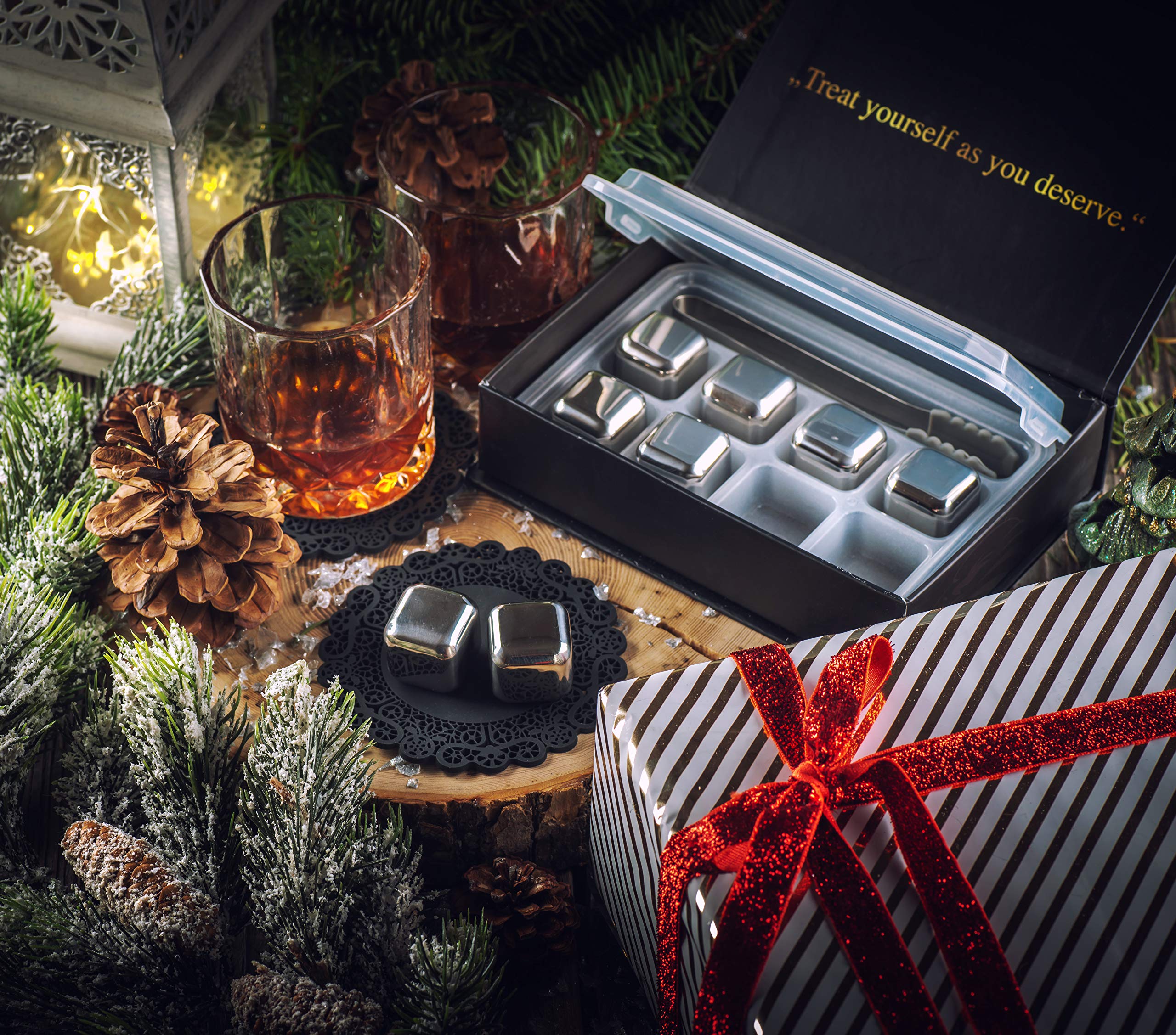 𝗕𝗘𝗦𝗧 𝗚𝗜𝗙𝗧: Exclusive Whiskey Stones Gift Set - High Cooling Technology - Reusable Ice Cubes - Stainless Steel Whisky Rocks - Whiskey Gifts for Men - Regalos para Hombre - Coasters + Ice Tongs