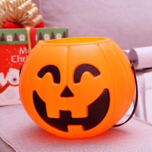 BESTOYARD Halloween Plastic Pumpkin Portable Pumpkin Bucket Trick-or-Treat Bucket Halloween Candy Bucket Jack O Lantern Bucket Halloween Party Supply 6.7Inch