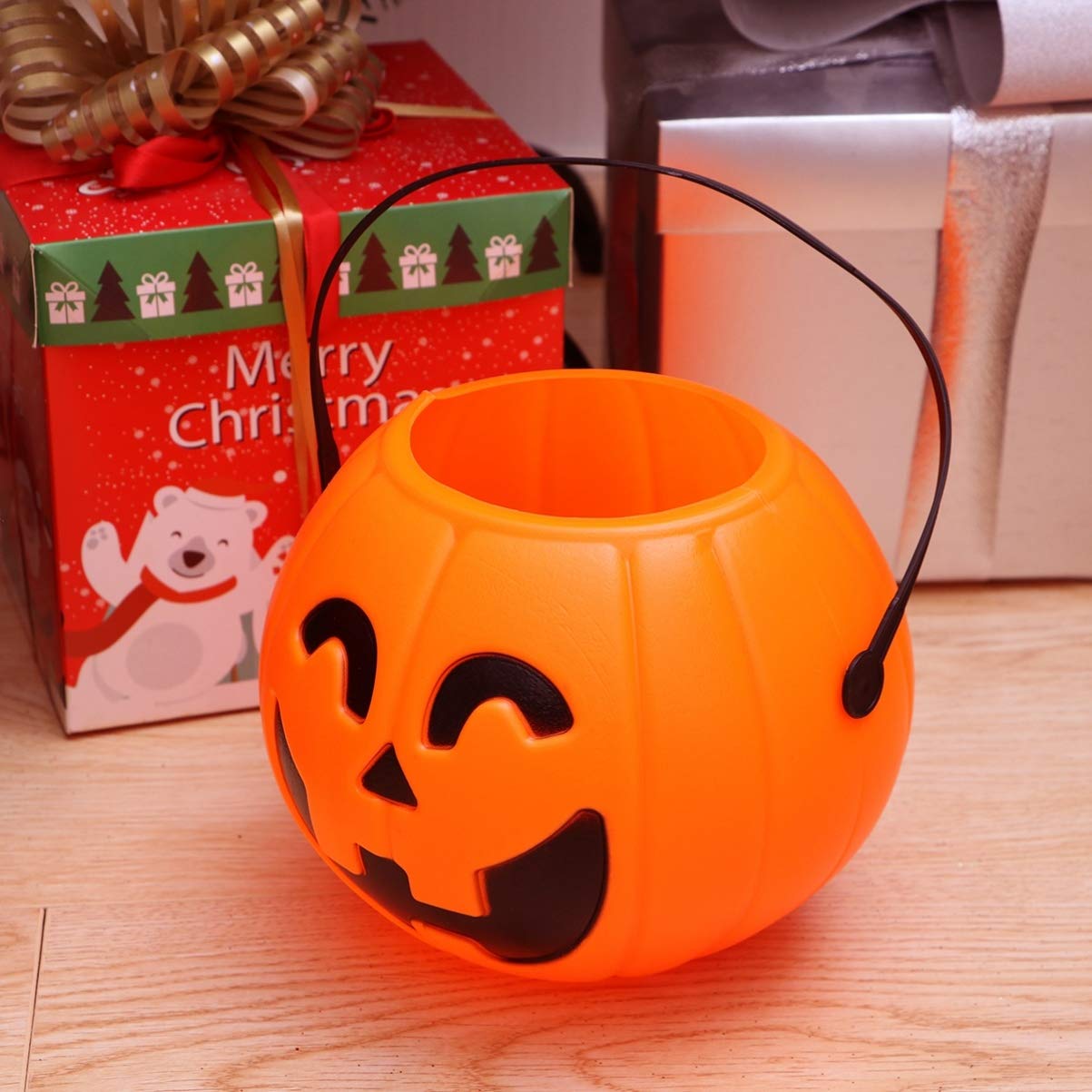 BESTOYARD Halloween Plastic Pumpkin Portable Pumpkin Bucket Trick-or-Treat Bucket Halloween Candy Bucket Jack O Lantern Bucket Halloween Party Supply 6.7Inch