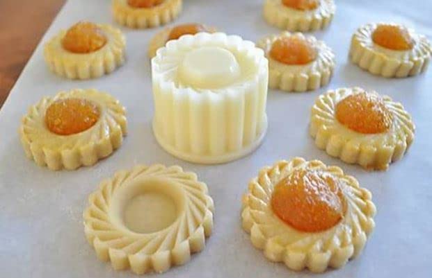 Pineapple Tart Jam Marmalade Thumbprint Linzer Cookies Stamps Circle Flower Sunny Edge Wave Cutter mold 2"